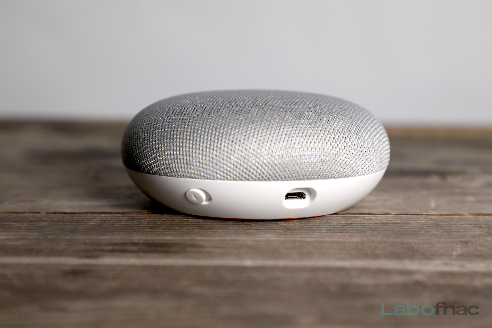 Test du Google Home Mini : le même en plus petit