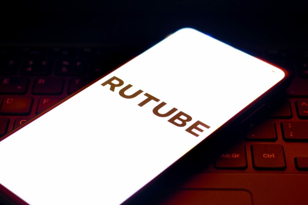 Rutube, le « YouTube » russe inaccessible depuis une puissante cyberattaque