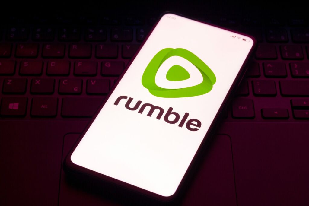 Le réseau social alternatif Rumble n’est plus disponible en France