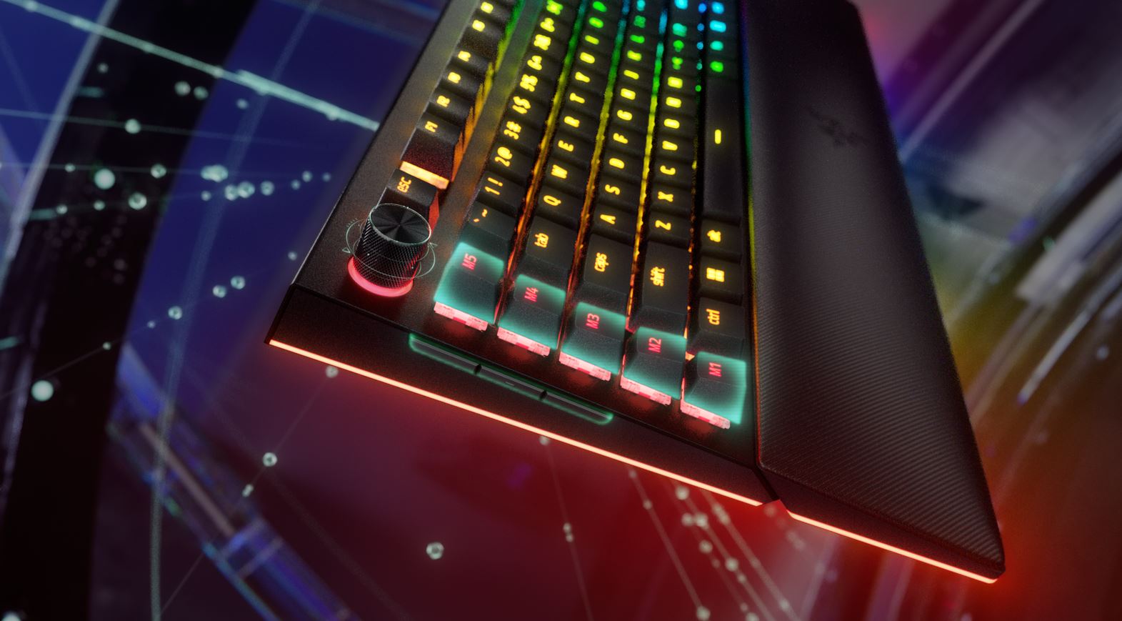Avec son Blackwidow V4 Pro, Razer sort un clavier haut de gamme et ...