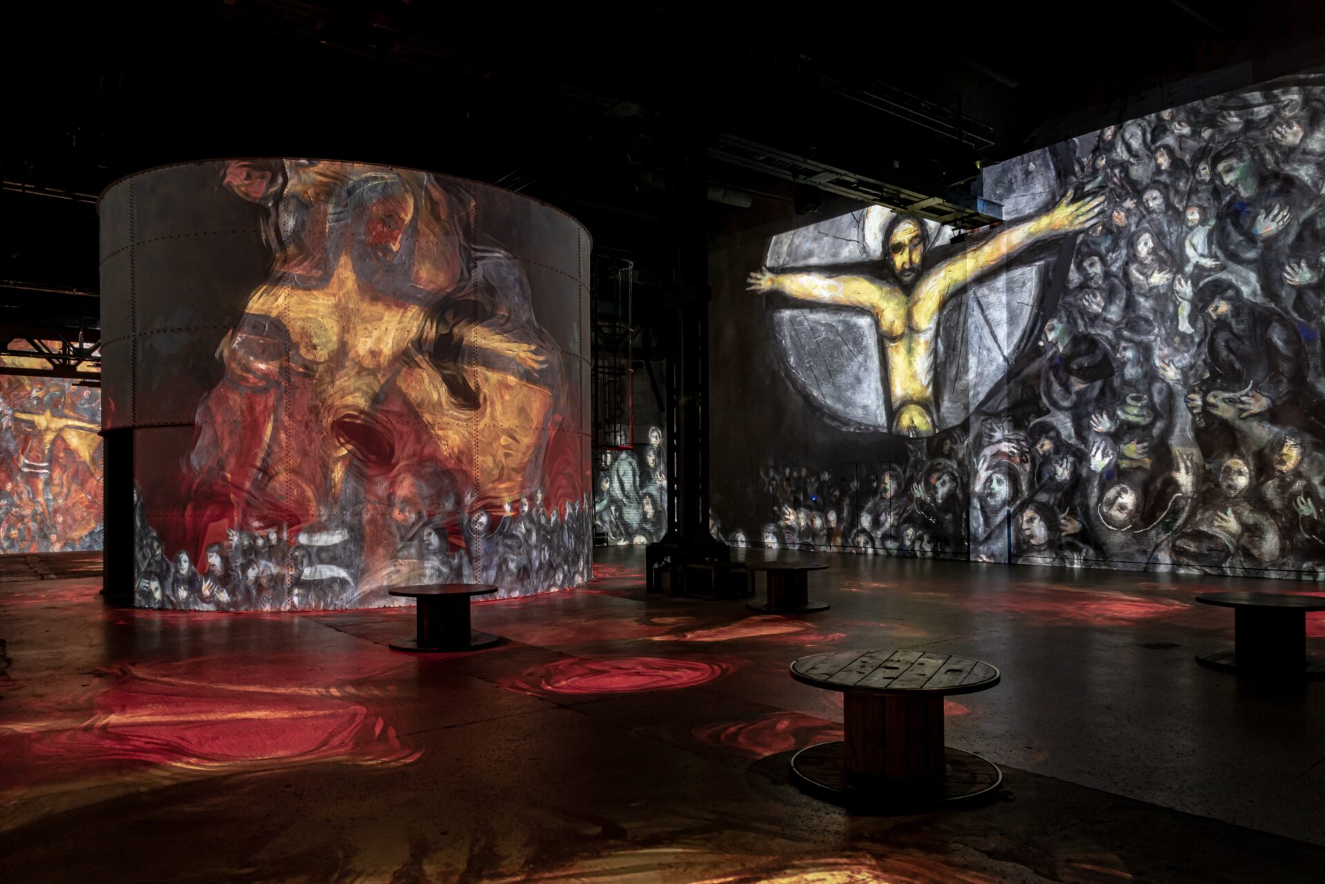 “Chagall, Paris-New York” à L'Atelier des Lumières, un ascenseur émotionnel