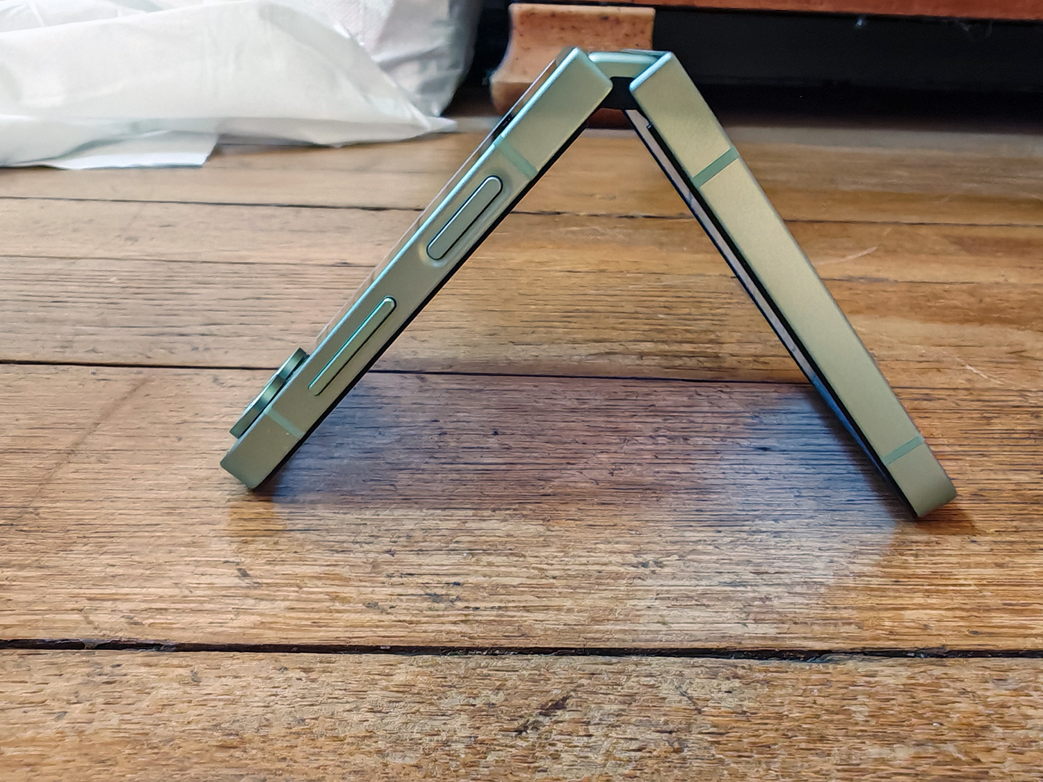 Test Labo du Samsung Galaxy Z Flip 6 : un pliant qui en a sous le coude