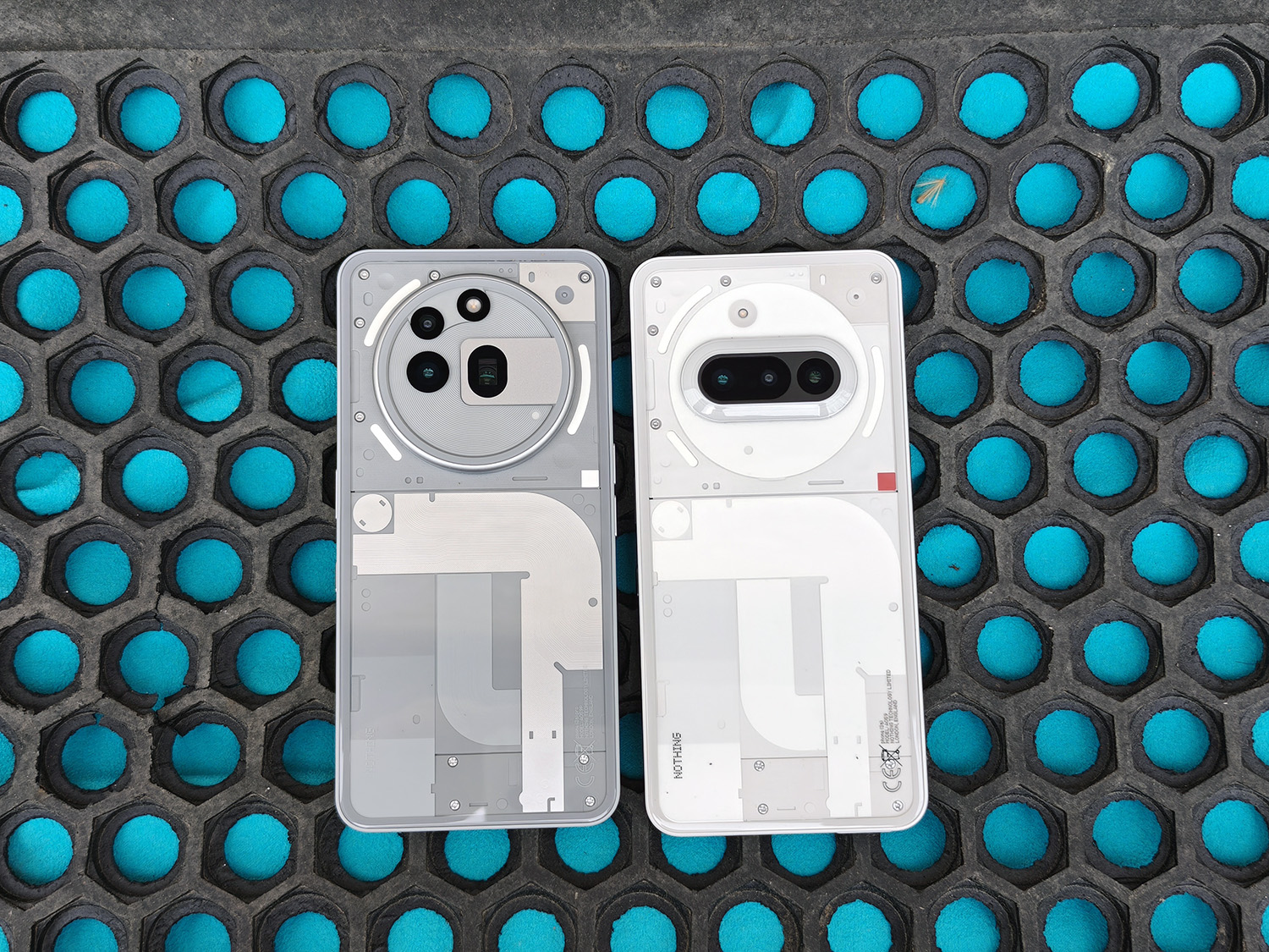 Nothing Phone (3a) et (3a) Pro