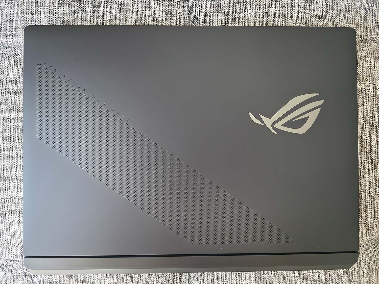 Prise en main de l'Asus ROG Strix Scar 18 : un monstre absolu de ...