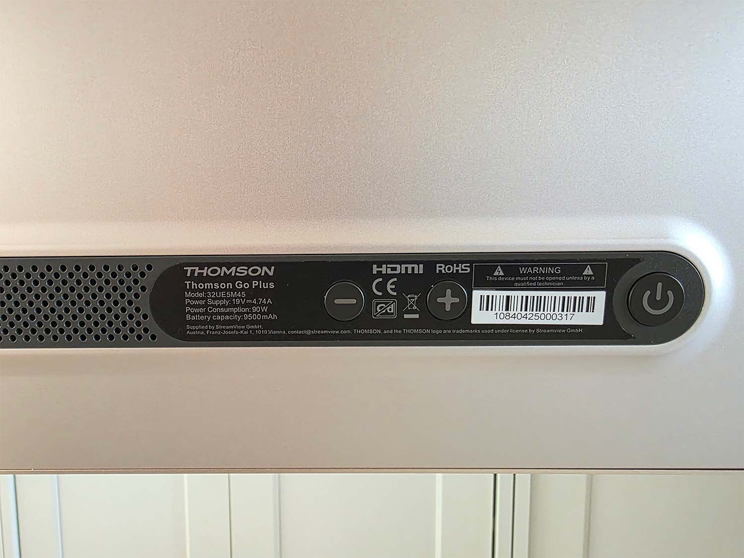 Prise en main du Thomson Go Plus : le drôle de TV 4K et tactile qui ...